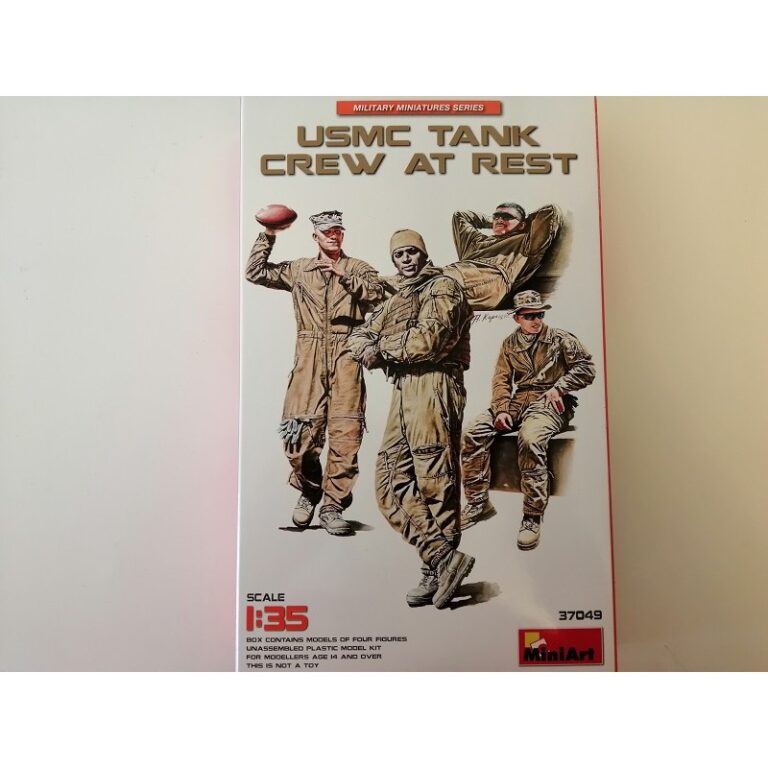COD. MIN37049 USMC TANK CREW AT REST – Surmaquetas